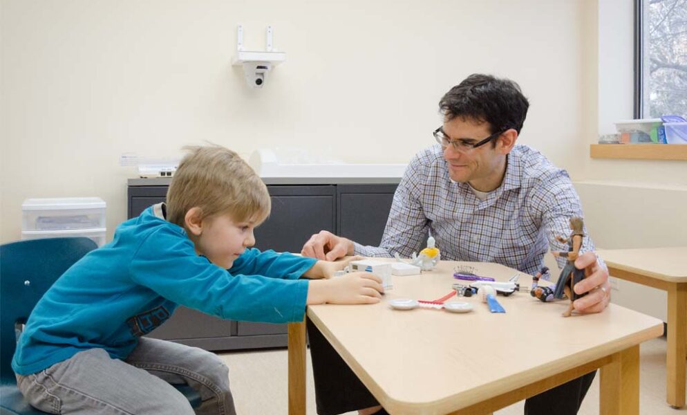 Diagnosing Early Signs of ASD - Brain Canada Foundation